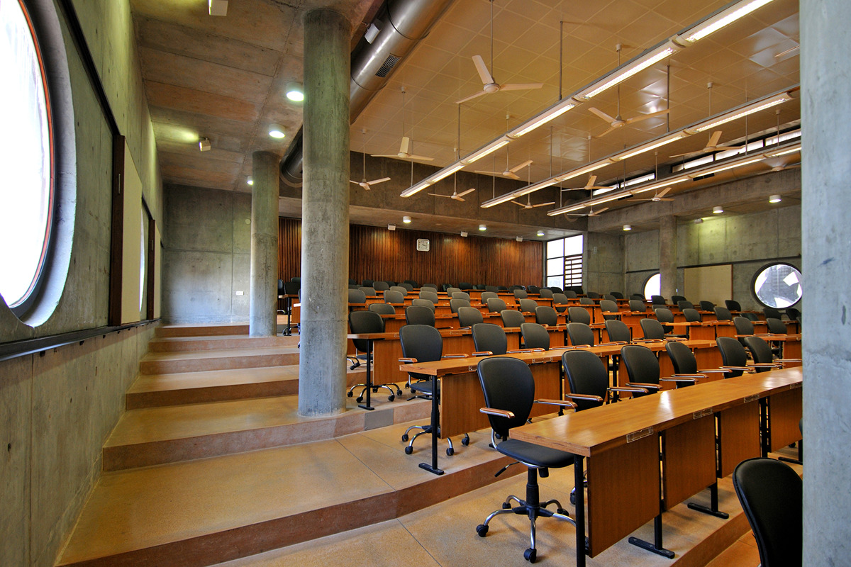 IIM Ahmedabad – Jhaveri Associates